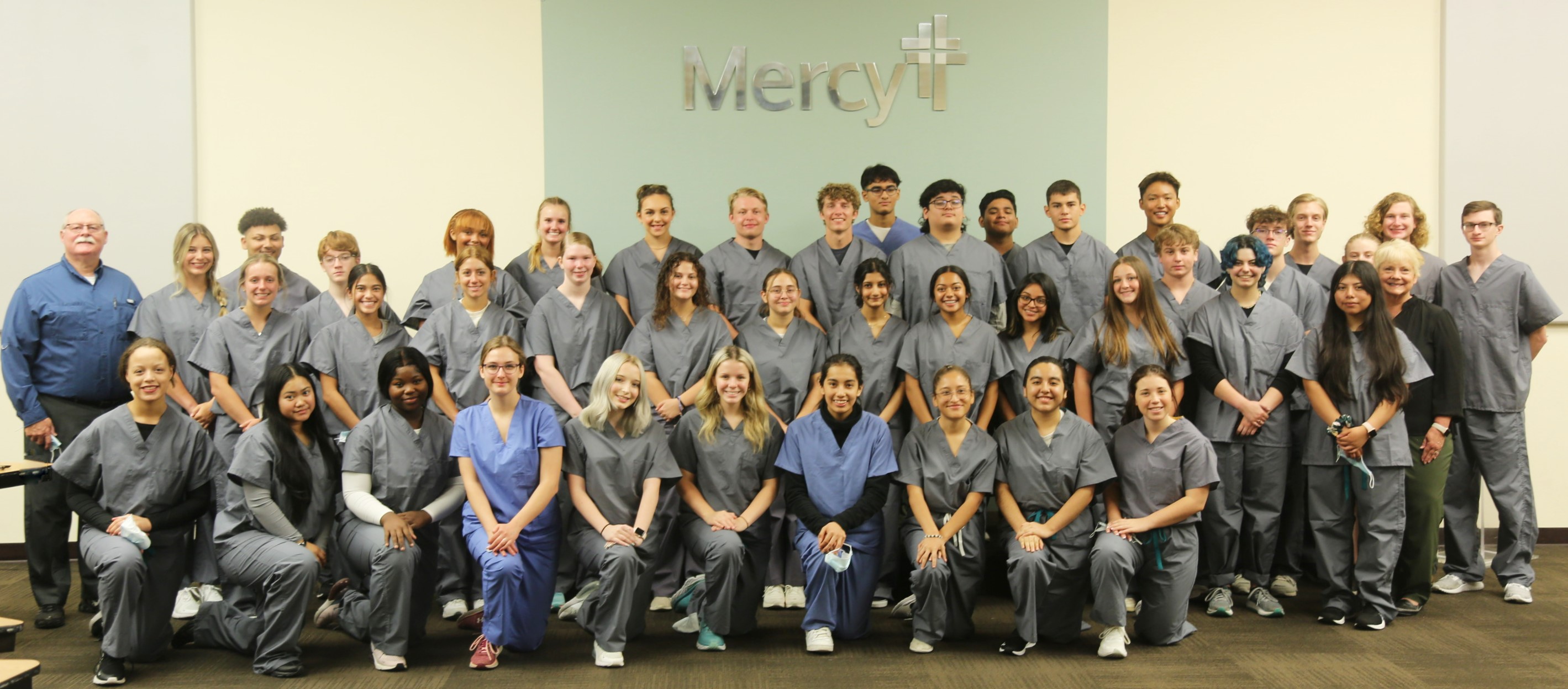 Students Get Hands-On Health Care Experience During MASH Program | Mercy