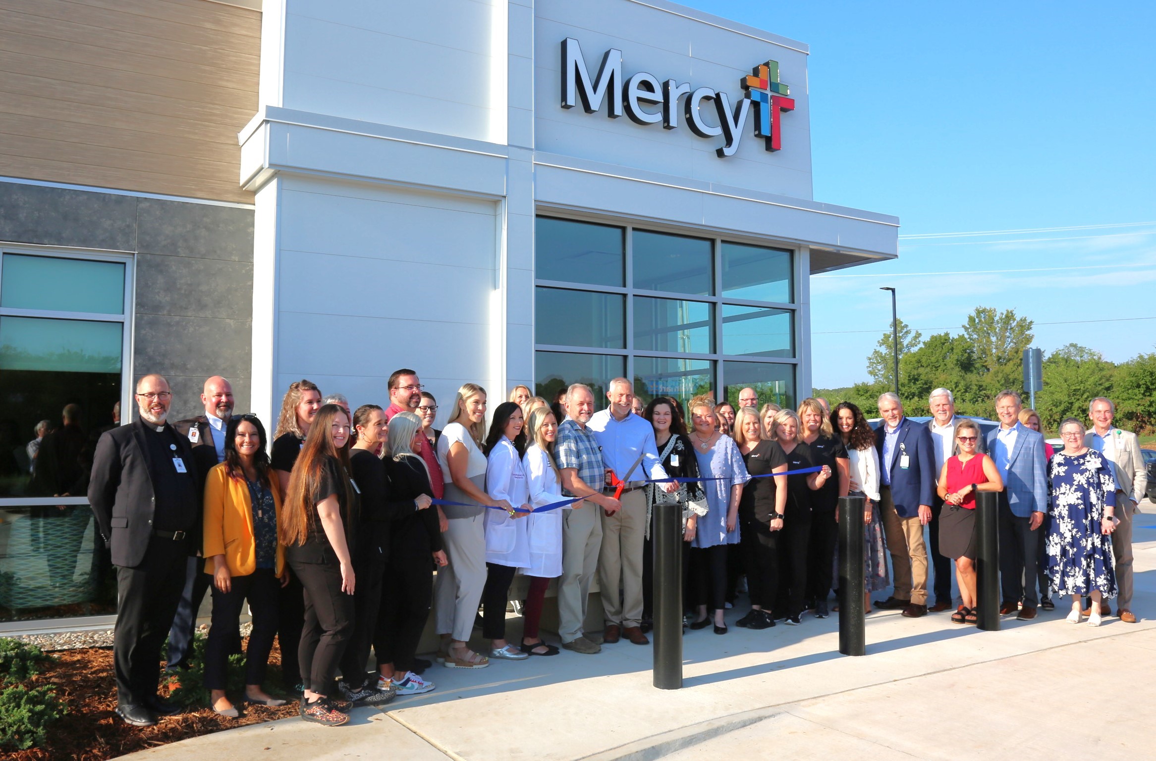 Mercy Cuts Ribbon on New Greenwood Clinic | Mercy
